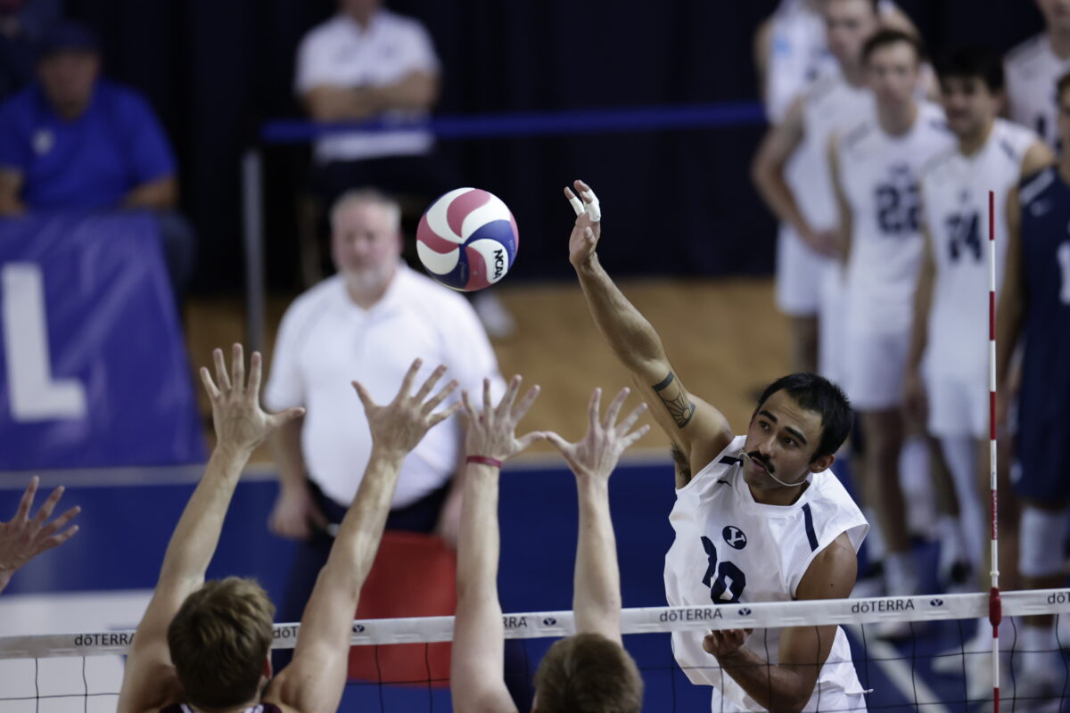 No. 6 BYU men’s volleyball sweeps St. Thomas Aquinas in home opener ...